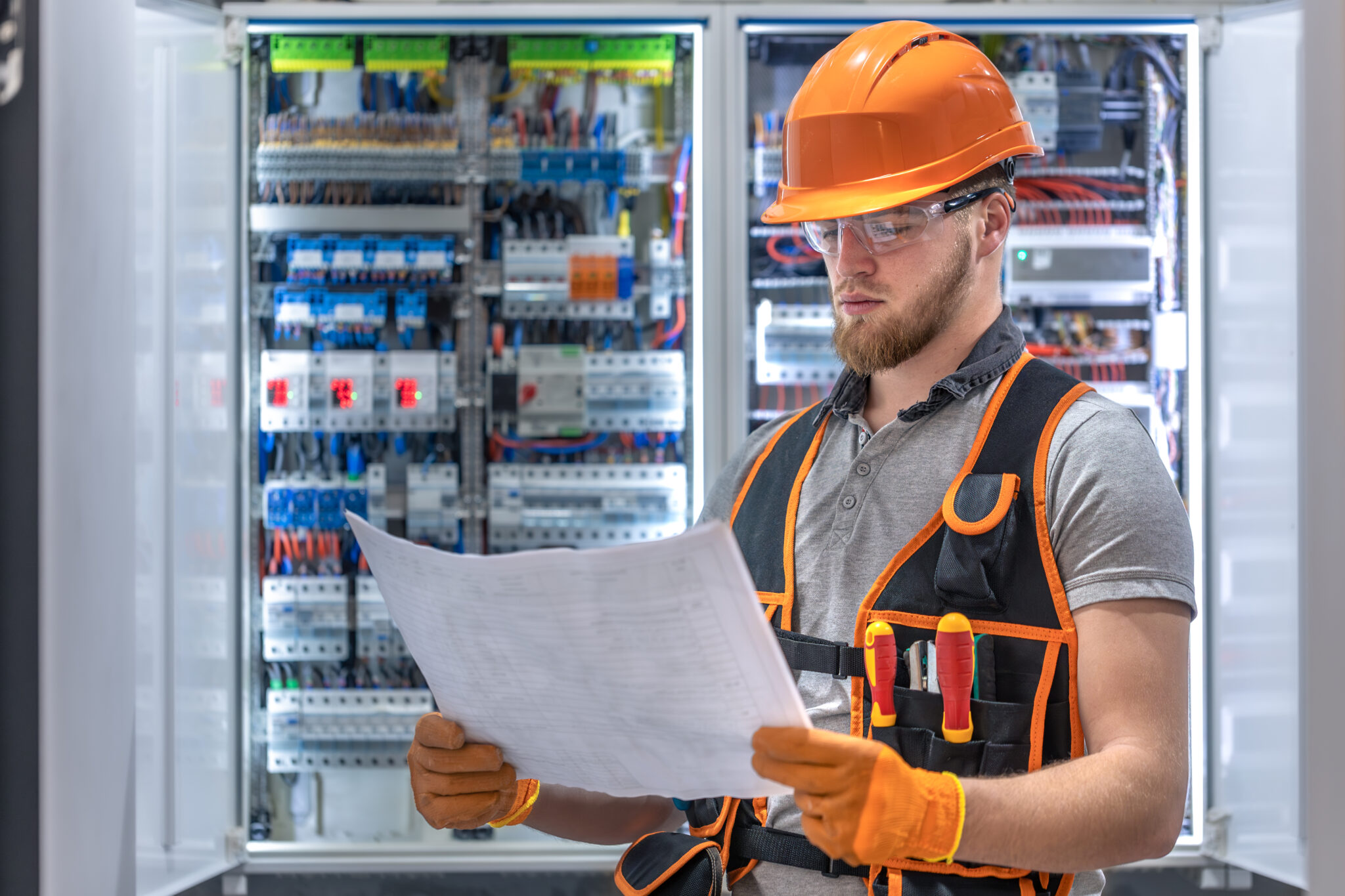 Licensed Electrical Contractors in Ontario: Everything You Need to Know